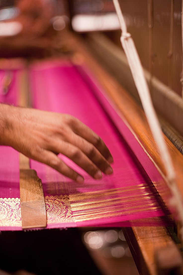 Features of Authentic Chanderi Silk Saree – Chanderi Weavers
